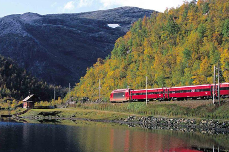 6 Best Rail Travel Holidays: Popular Train Journeys – Blog – YouTrip ...